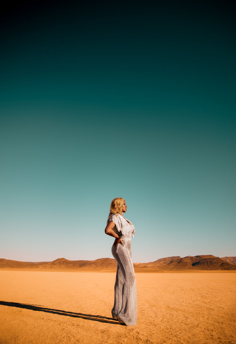 JASMINE DIOR - Kavyar
