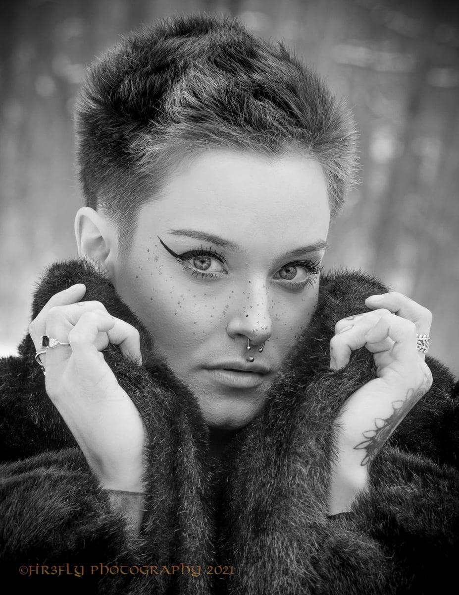 Photo by Courtney Pierce, Bella Grey - Kavyar