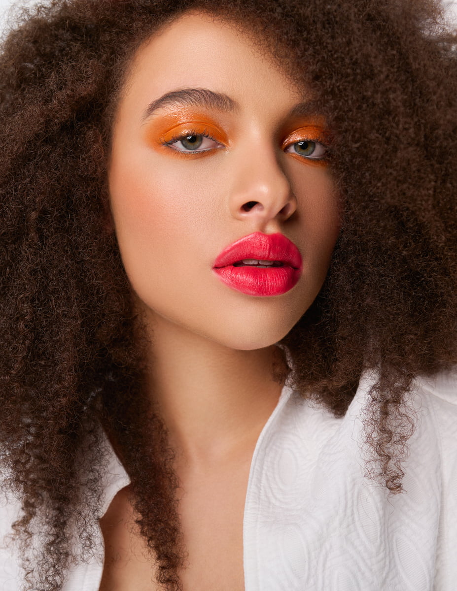 Photo by Alexander Butterfield, Julia Nova, Emma Johnson, Josie Jensen - Kavyar