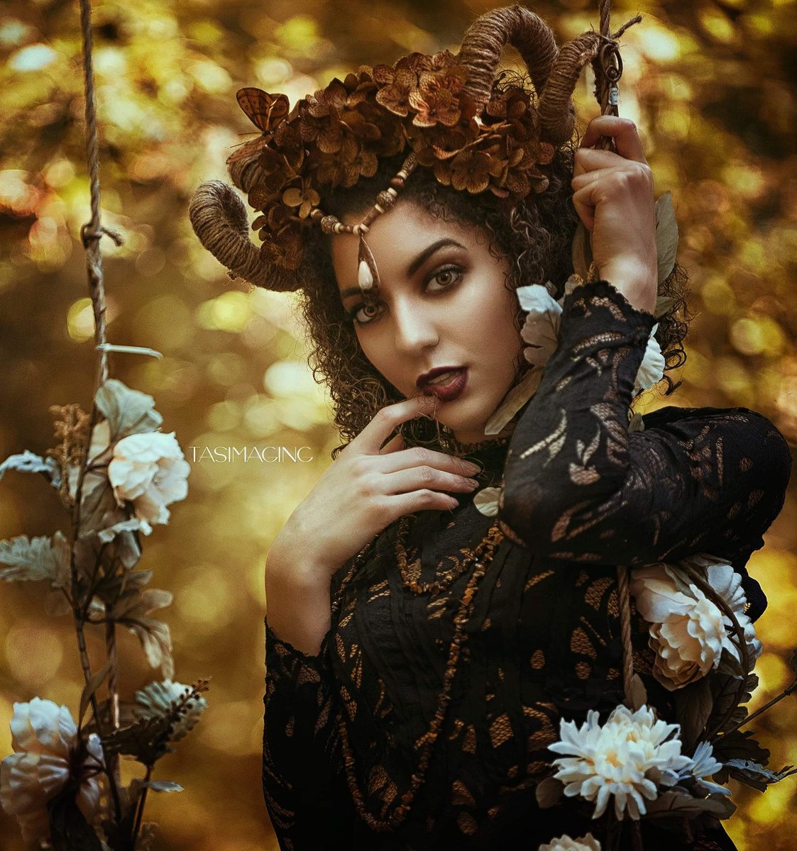 Amber J Stowell - Kavyar