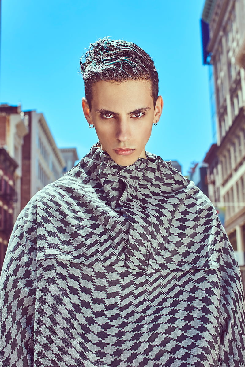 Chad Tucker - Kavyar