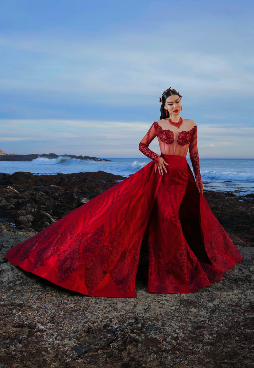 Photo by Anna Gupta Couture, Sherry Owens, Anna Kile - Kavyar