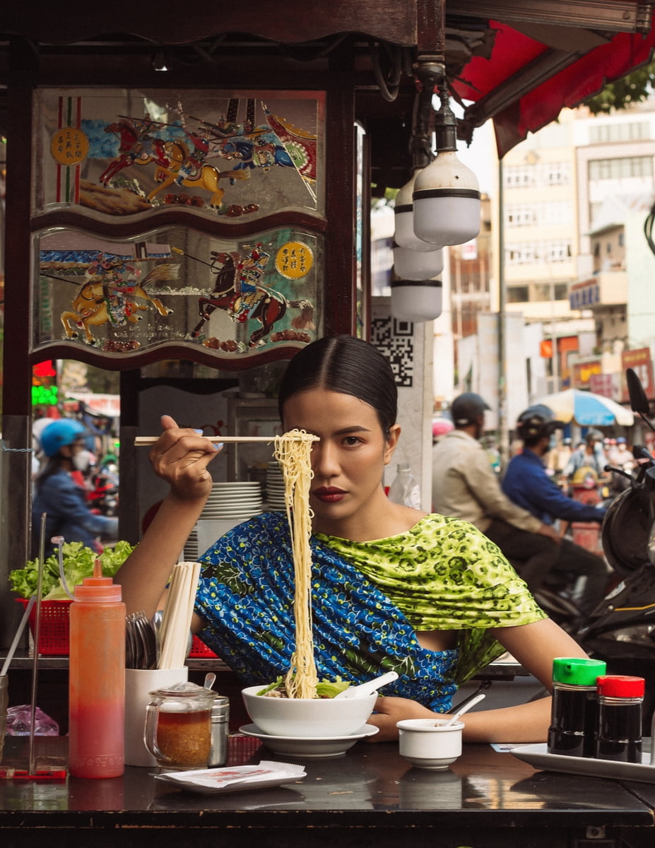 Photo by Anastasia Sokyrka, Emma Ngo, Loc Tu, Pham Anh Suong - Kavyar