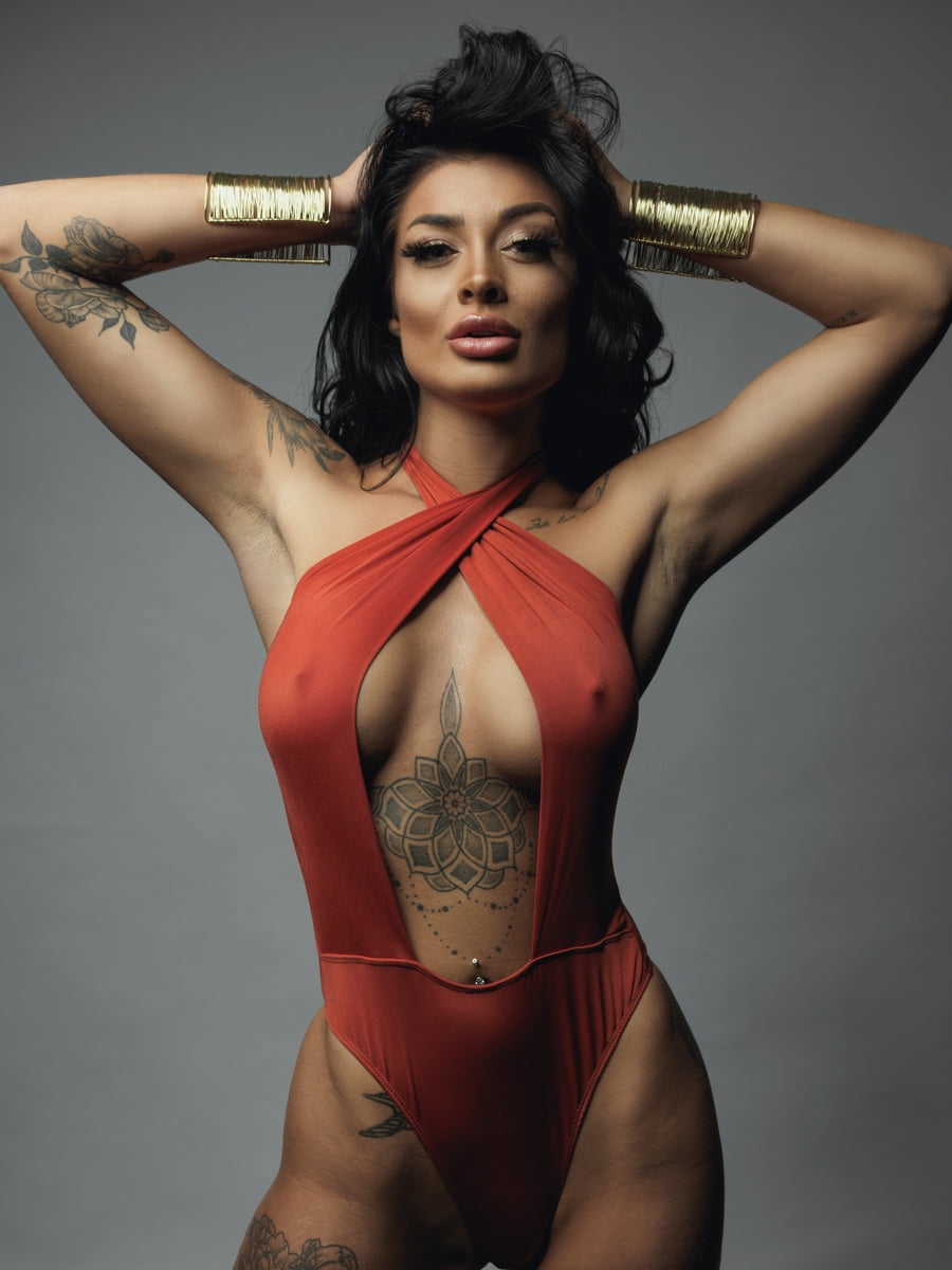 Photo by Jacob Smith, Harper Reigns - Kavyar