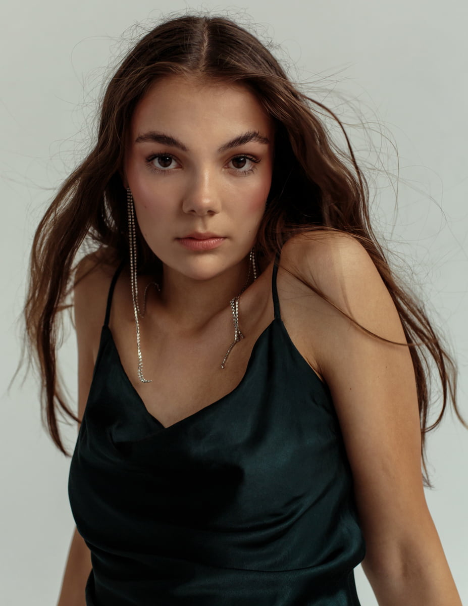 Photo by Kate Phellini, Amelia Krzyż, Darya Talashka, Valeriia Hubska - Kavyar