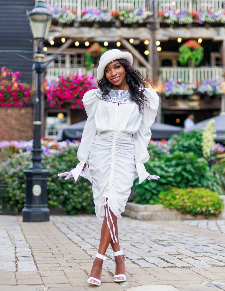 Eunika Simmons - Kavyar