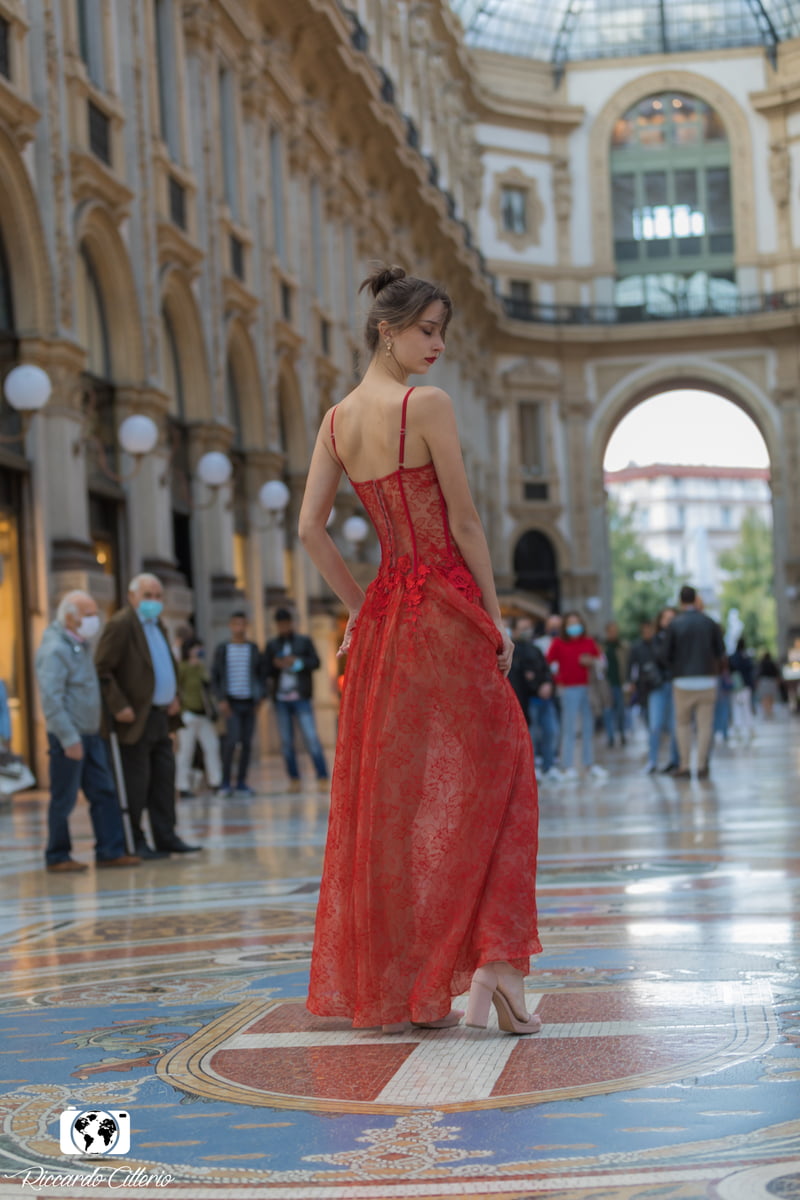 Photo by Riccardo Citterio, @Annaviviani_official, @Anna_viviani ...