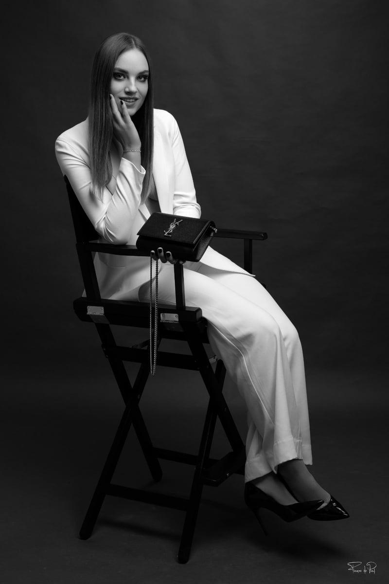 Photo by François de Paul, Manon Loubet, Olesya Favre - Kavyar