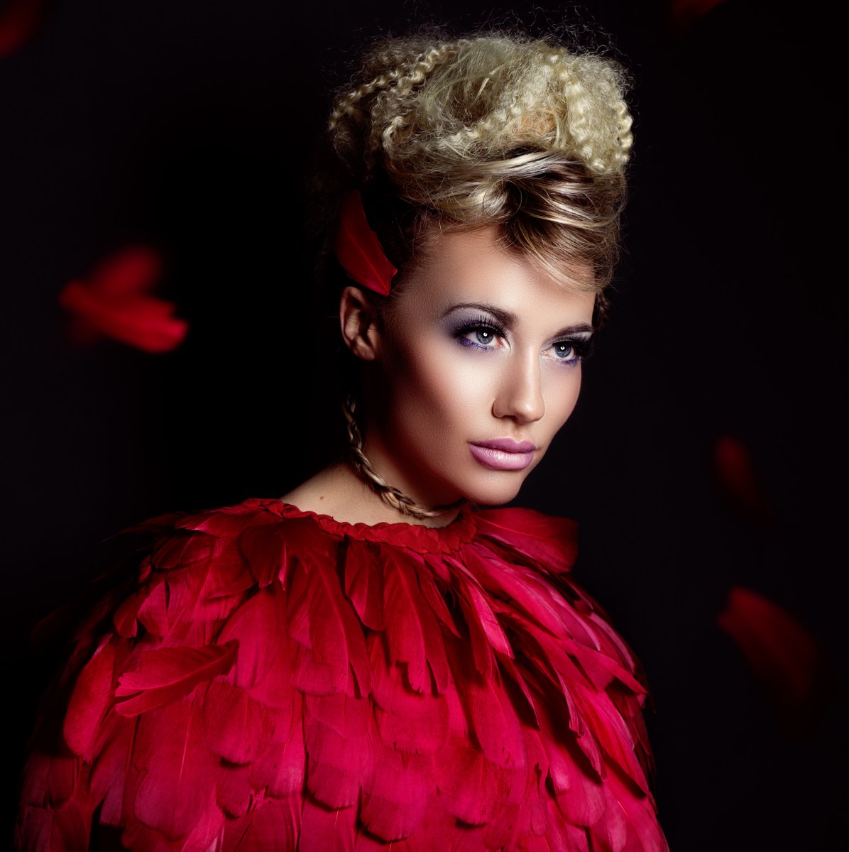 Photo by JemmeMDArt , Annette Gray, Emilie Carson , Xanthe Rose - Kavyar