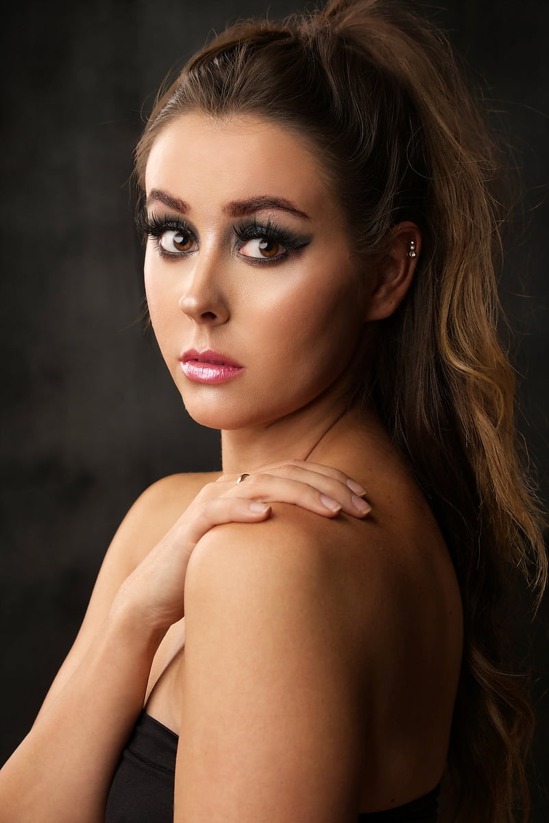 Darian Bolton - Kavyar