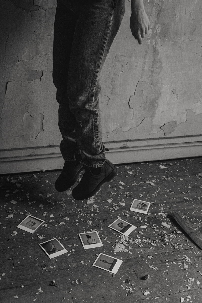 Photo by Lauren A Merrell, Lisa Roes, Mollison Beth - Kavyar