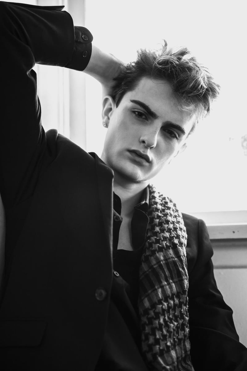 Photo by Ryan Moss, Kesara Kimo, Ben Falconer - Kavyar