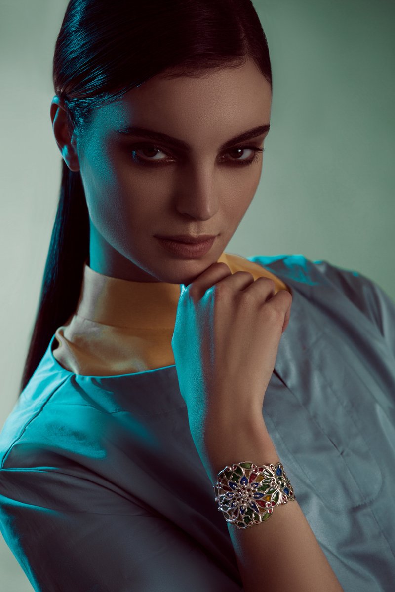 Photo by Thomas O, Manuela Mezzetti, Title: Sharp Poses Photographer ...