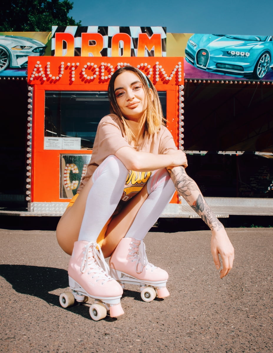 Photo by ROLL UP MAGAZINE, GEZNO Magazine, Swanky Magazine, Nika Krasnika, Kseniia, Svetluška ...