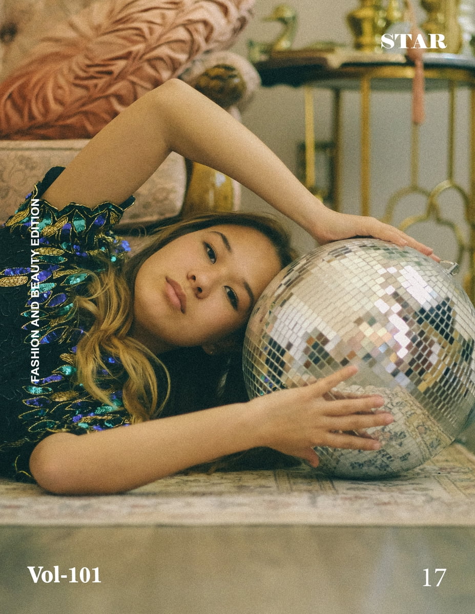 Photo by STAR MAGAZINE, Violet Rankin, Flower and Stone Studio, JDR ...