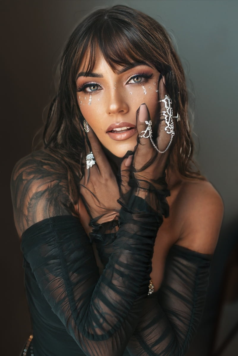 Photo by Scorpio Jin Magazine, Kaci Moran, Sylina Ruiz, Ohh La La - Kavyar