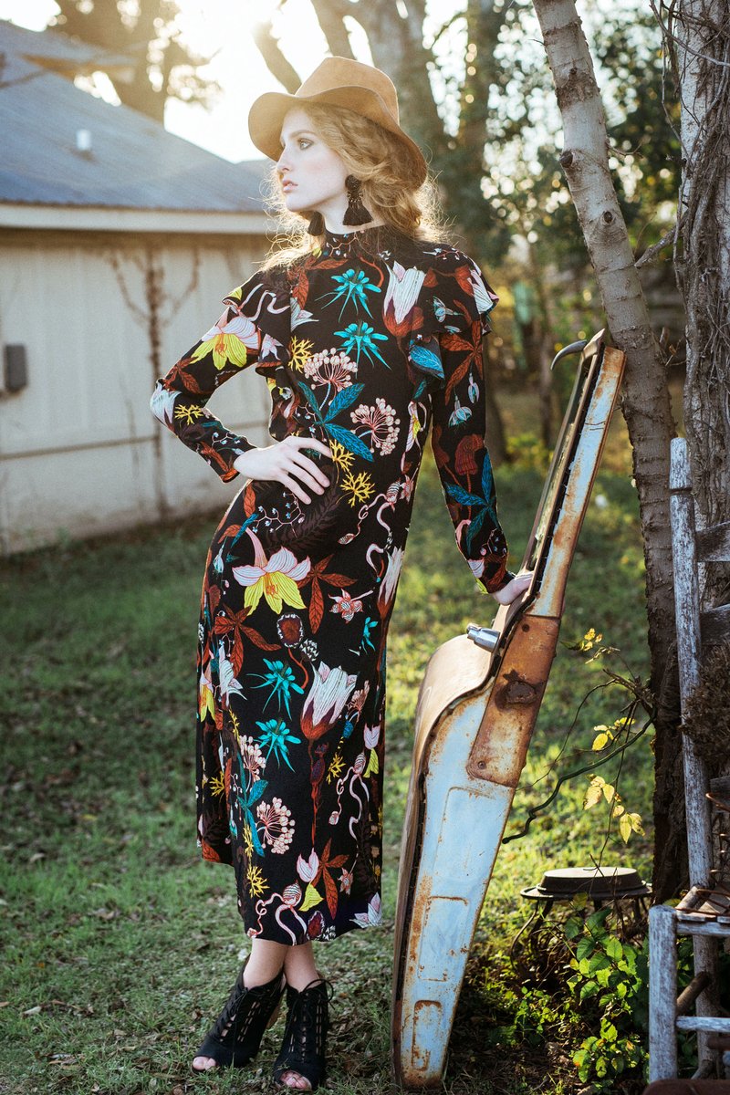 Photo by Pamela Hults Photography, Lisa Gleeson, Grace Paulter - Kavyar