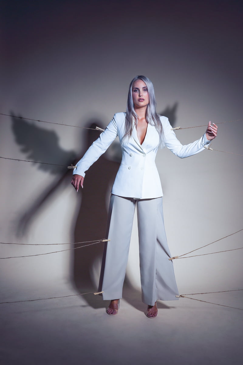 Photo by Matt Fakhraie, Temmii Jaydee, Sarah Parsons, Baju Pe - Kavyar