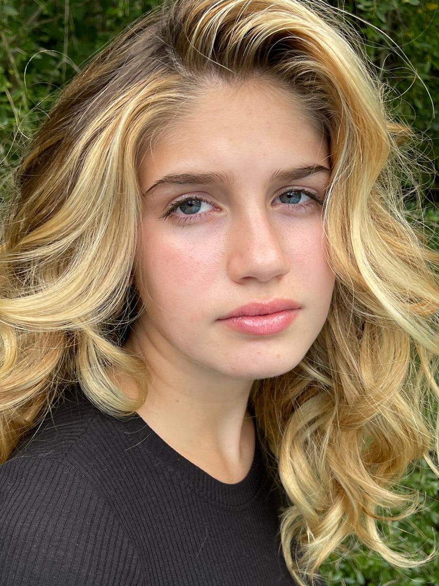 Photo by Elizabeth Hardy, Amy Horne, Amy Horne Hair And Makeup - Kavyar