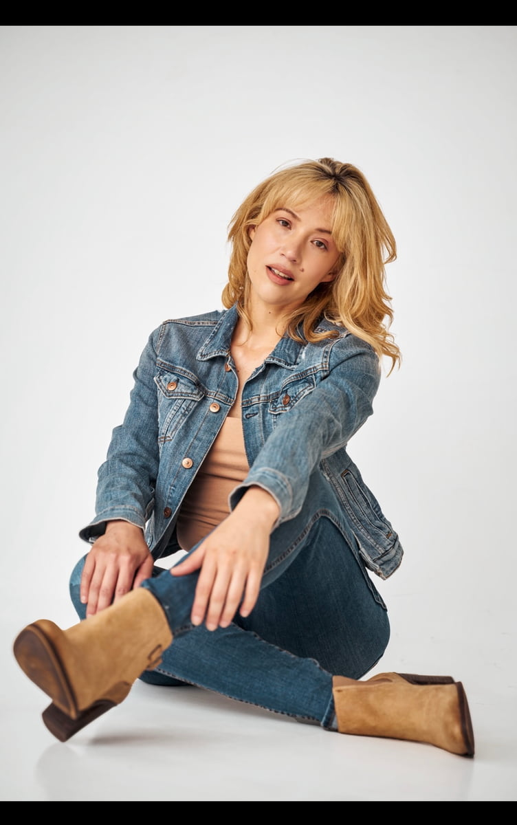 Photo by Crystal Mathis , Johnnie Sommer, Ashly Martinez - Kavyar