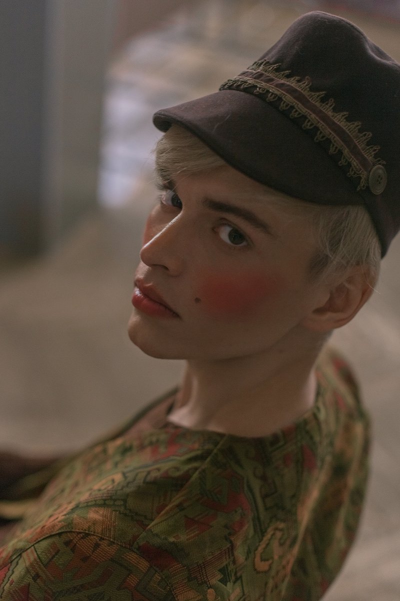 Photo by Catherine Antonova, Elena Kozel, Anastasia Raschektaeva, Sergey Potapenko - Kavyar