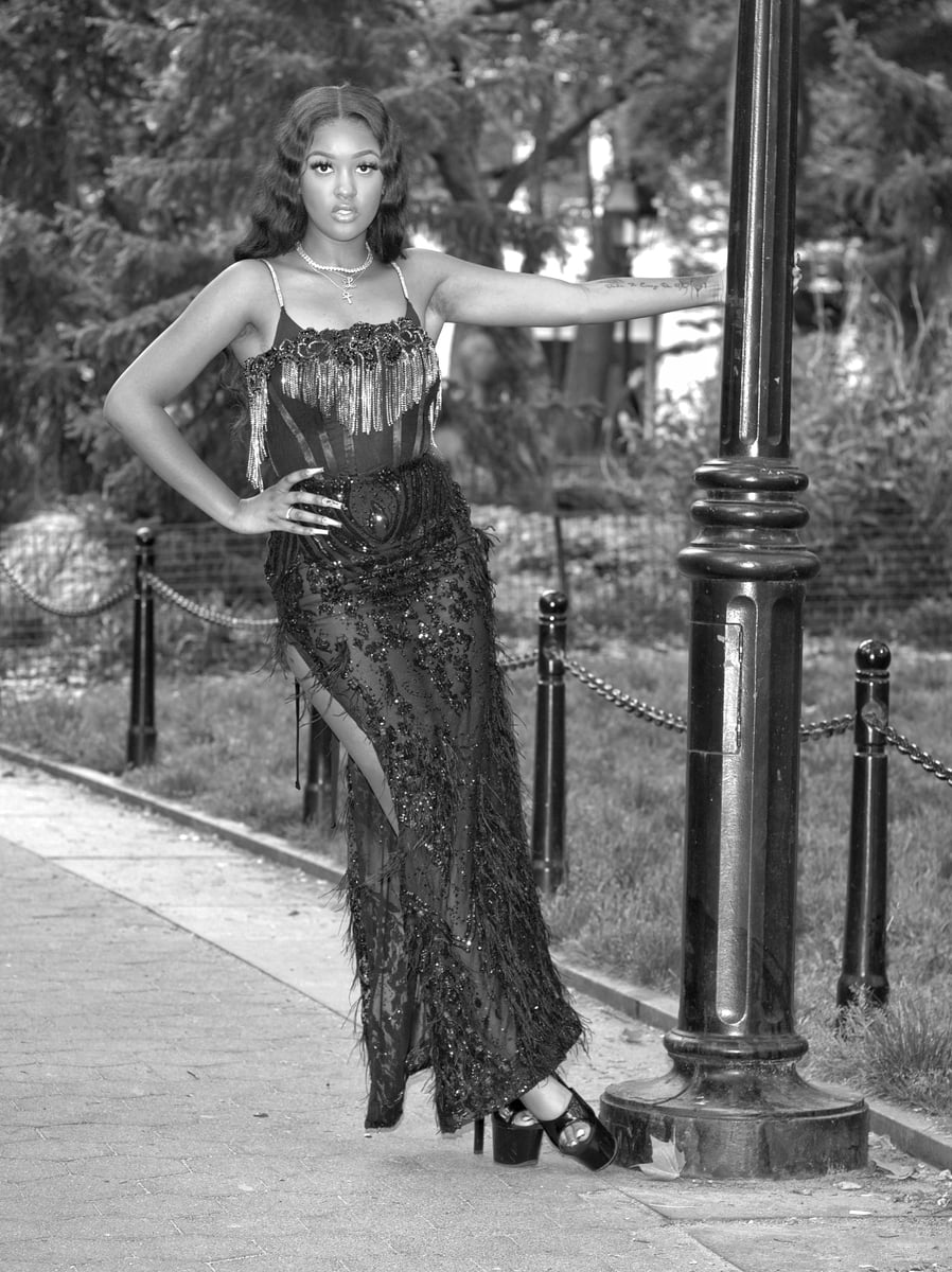 Photo by Jeffrey Sielski , Zoe Lenn - Kavyar