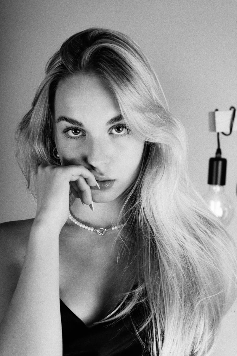 Photo by Amelia Maria Drewenska, Orlando Rizzuti - Kavyar