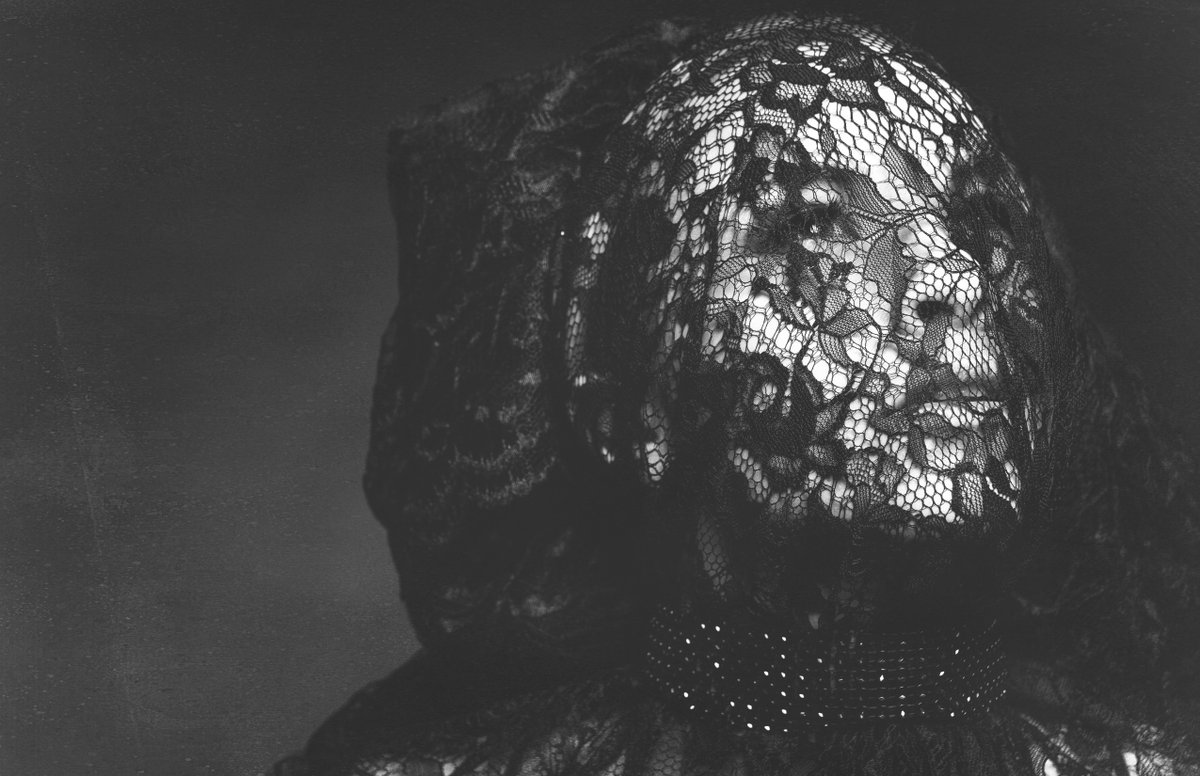 Photo by Moli Hall, Keria - Kavyar