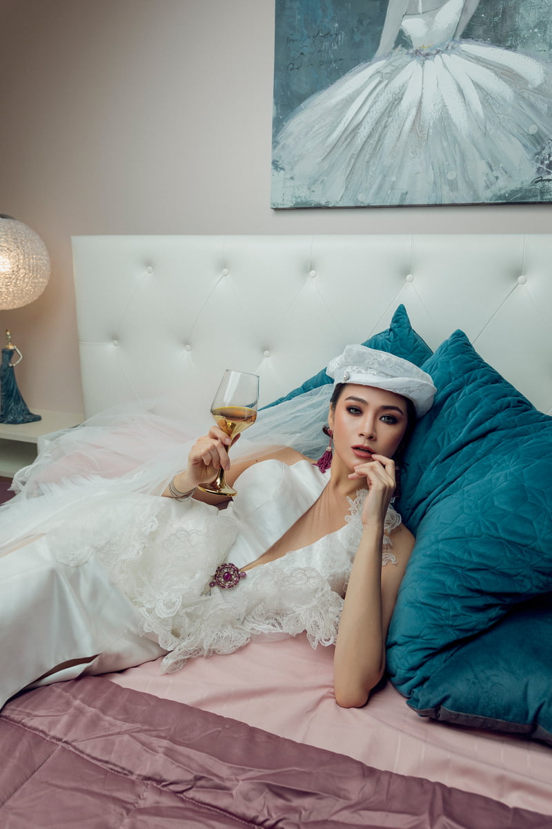 Photo by Freddie Han, Nwe Darli Tun, Aung Aung Lay, Missy Wine - Kavyar