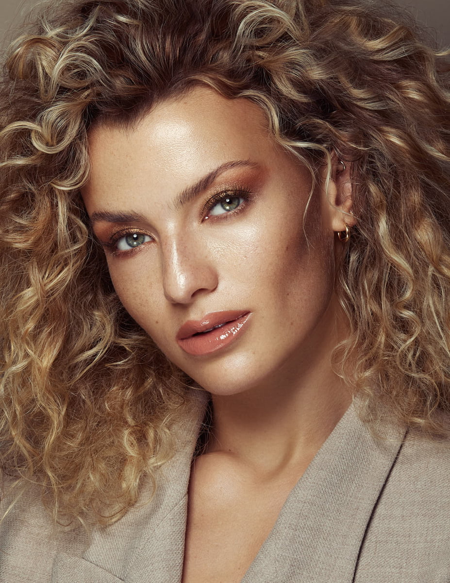 Photo by Vera Change, Heather Crook, Hattie Sewell - Kavyar