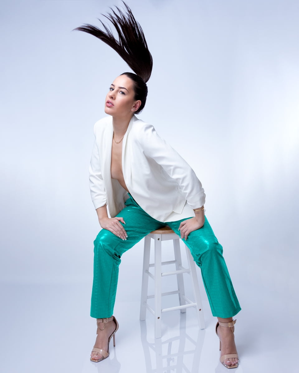 Photo by SECRETSTUDIO: John Leigh - Kavyar