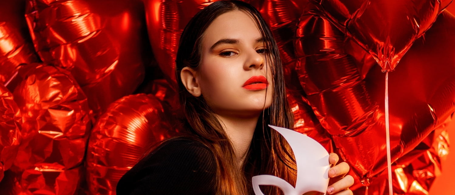 Call for Work: Volume 77 - RED SPARROW (November Print) - Scorpio Jin Magazine