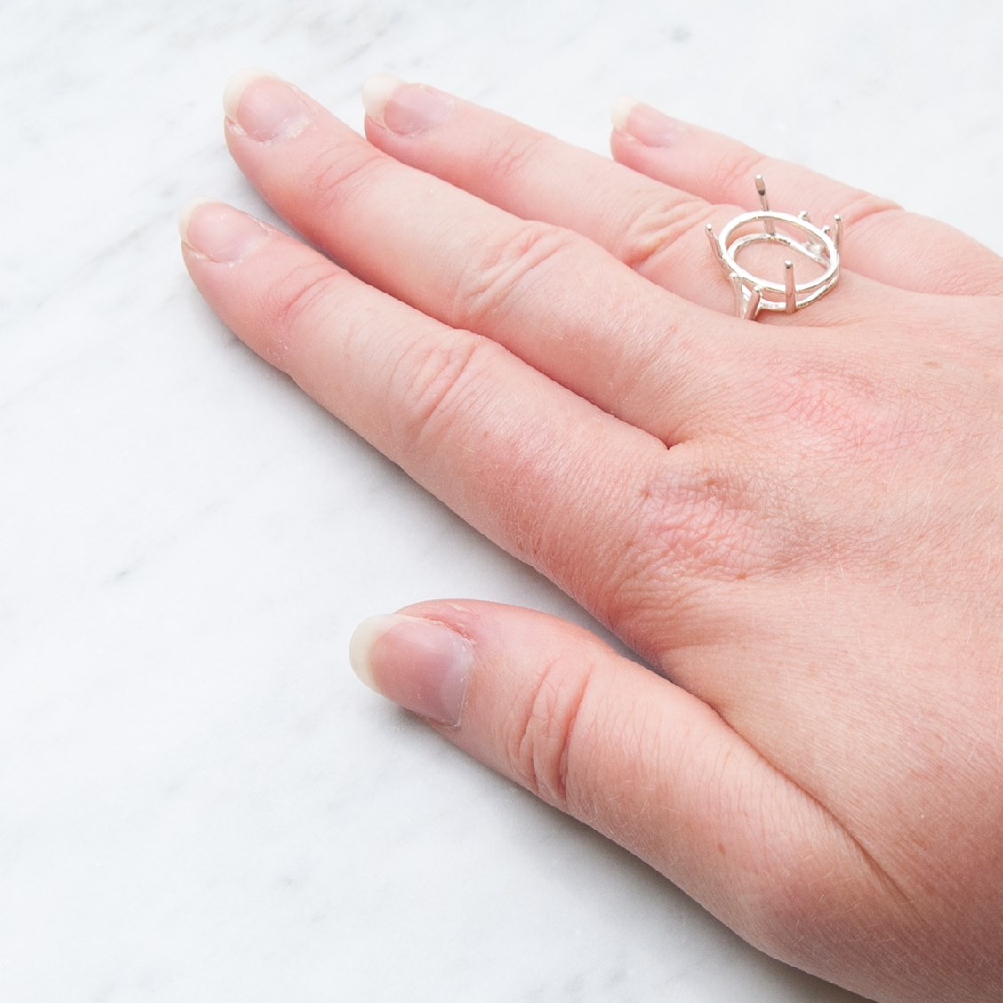 Sterling Silver Pre-Notched Ring for One 18x13mm Oval Faceted Stone