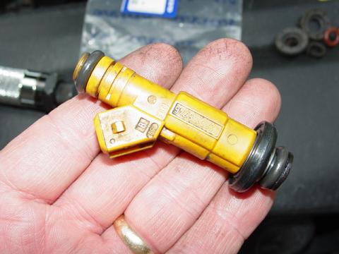 How To Replace The Head Gasket On A Volvo 5-Cylinder