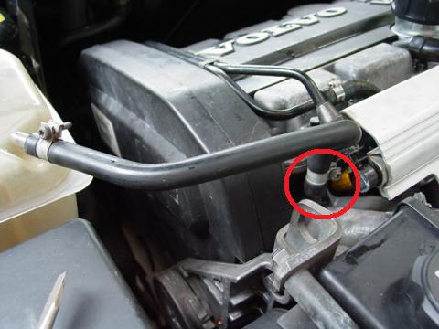 How To Replace The Head Gasket On A Volvo 5-Cylinder