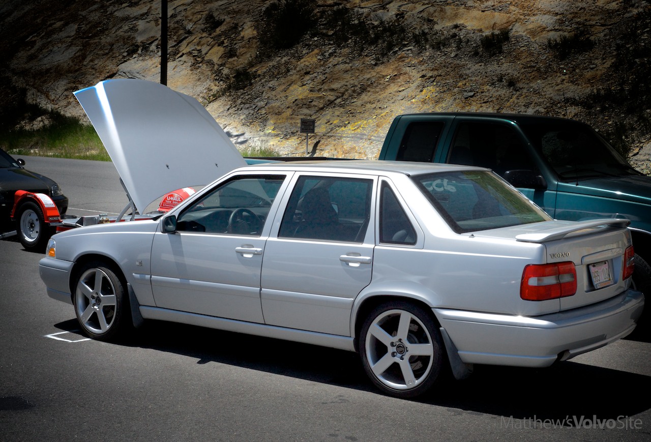 Volvos! 1/4 mile dragrace videos from Bandimere Speedway