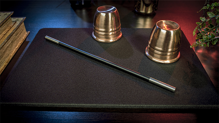 Deluxe Close-Up Pad 11X16 (Black) by Murphy's Magic Supplies