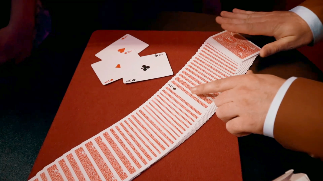 Easy Aces by Martin Braessas