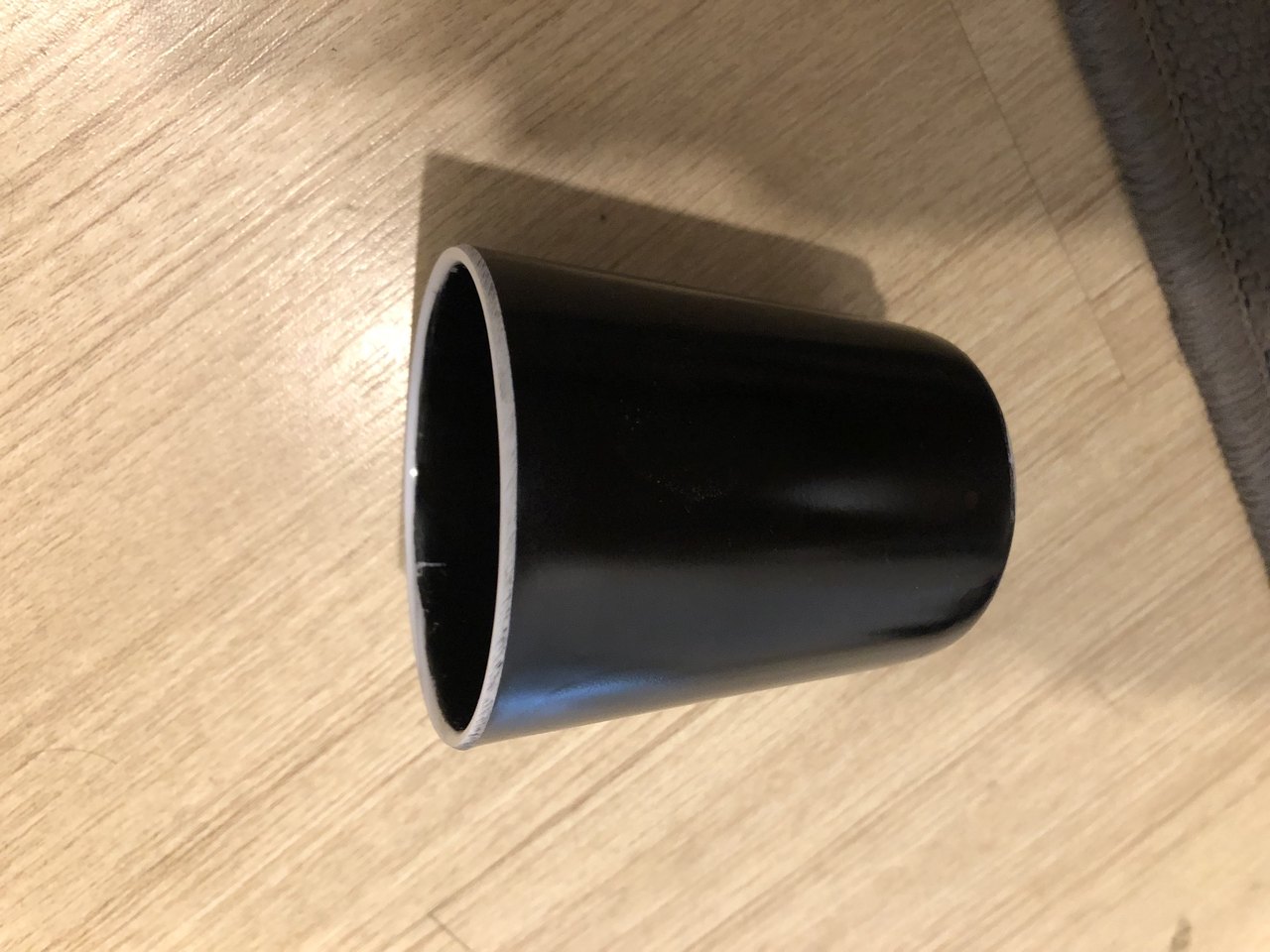 Heads or Tails cup (electronic) by Hatiro Nishiguchi