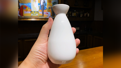 The Chinese Flagon LARGE (Gimmick and Online Instructions) by Bacon Magic