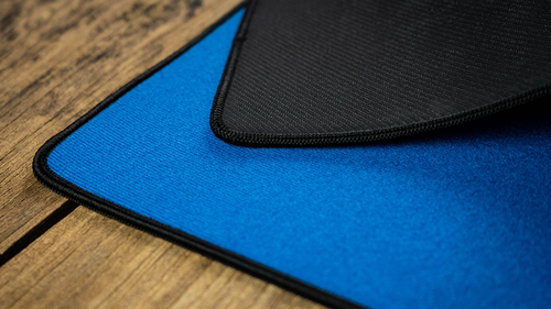 Sewn-Edge Basic Close-Up Pad (Blue) by TCC Presents