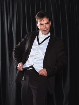 Color Changing Vest (Stripes) - Large by Lee Alex LG