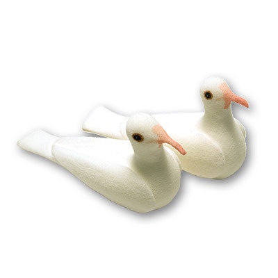 Sponge Doves (1 Pair) by Alan Wong