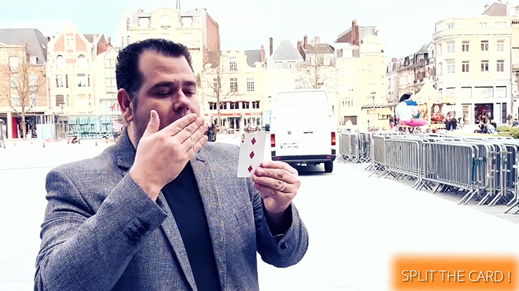 SPLIT-CARD (Red) by Mickael Chatelain