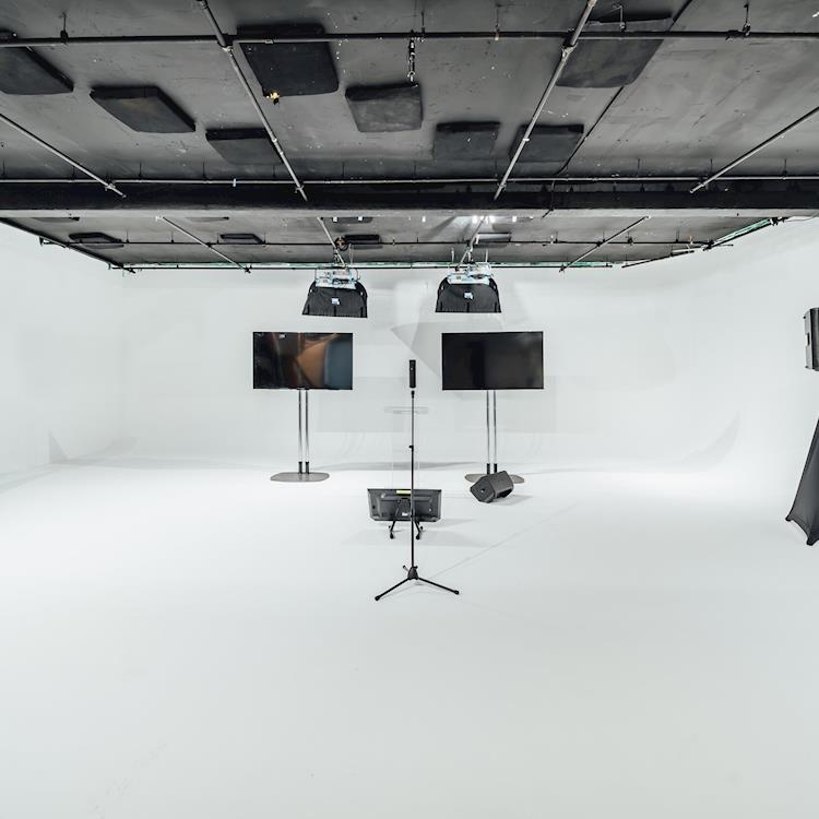 4 Simple Tips To Be The Best Production Assistant On Set