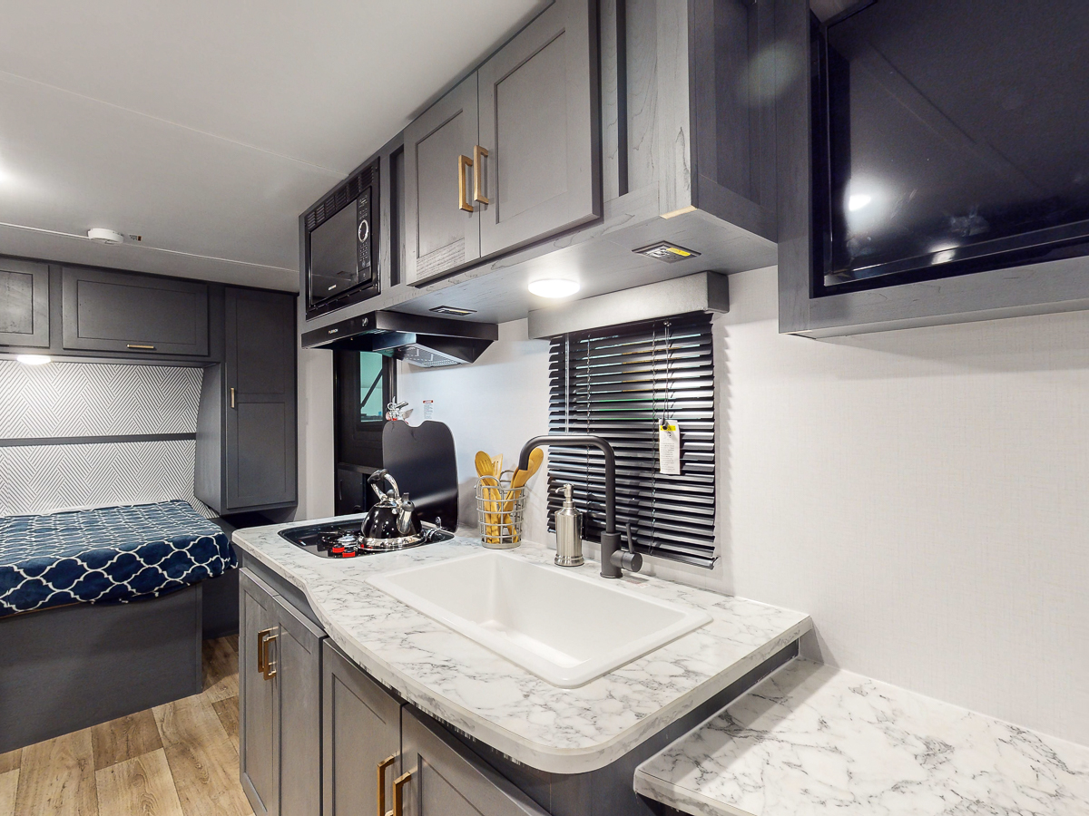 The Keystone Bullet Crossfire 1900RD has an unloaded weight of around ...