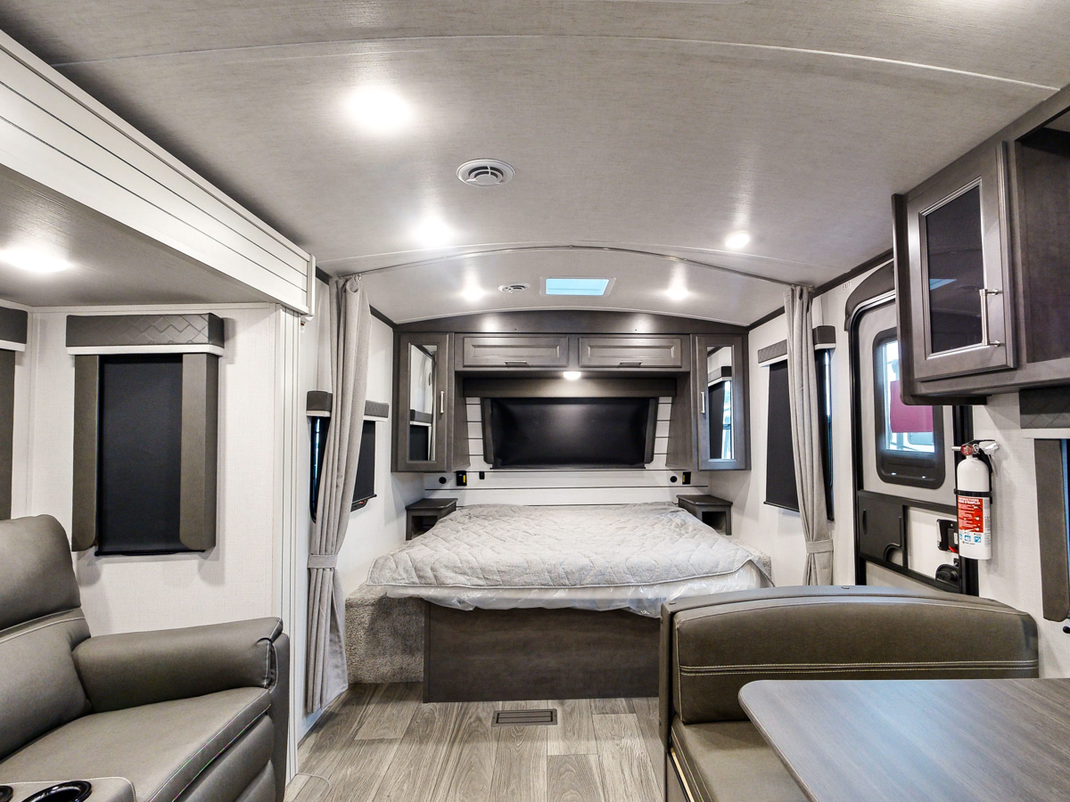 The Keystone Cougar 22MLS has an unloaded weight around 5,900 pounds ...