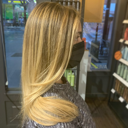 Elizabeth Petro - Hair Stylist, River North - Chicago, Illinois