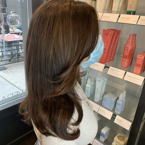 Elizabeth Petro - Hair Stylist, River North - Chicago, Illinois