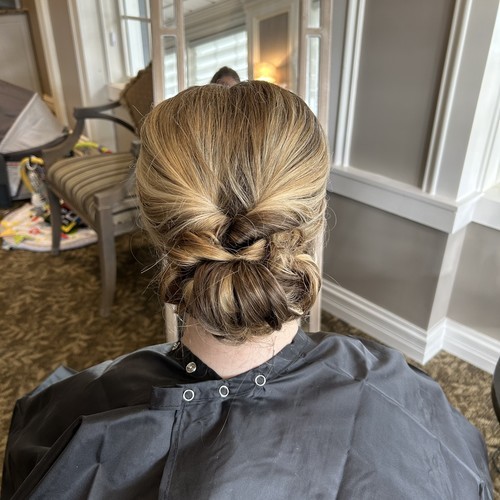 Hair Salons in Cincinnati, Ohio - Salon Lofts in Cincinnati Montgomery